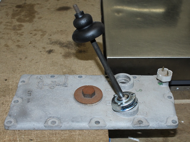 BTJ113 - Gear stick retainer | Tractor Spare Parts