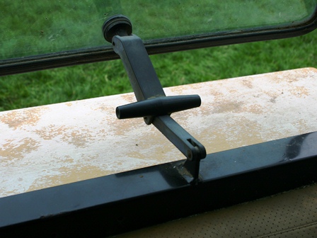 HTH34 - Side window handle - Explorer cab | Tractor Spare Parts